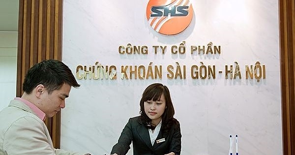 Chứng khoán SHBS và SHS chính thức về một nhà