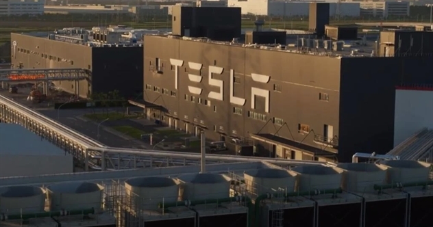 Doanh số toàn cầu của Tesla giảm như dự đoán