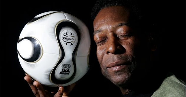 Những khoảnh khắc để đời trong sự nghiệp của vua bóng đá Pele