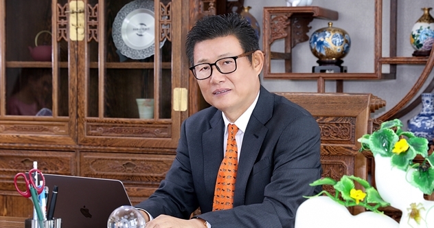 Chủ tịch kiêm CEO của Chicilon Media chỉ nhận lương 1 USD/ năm